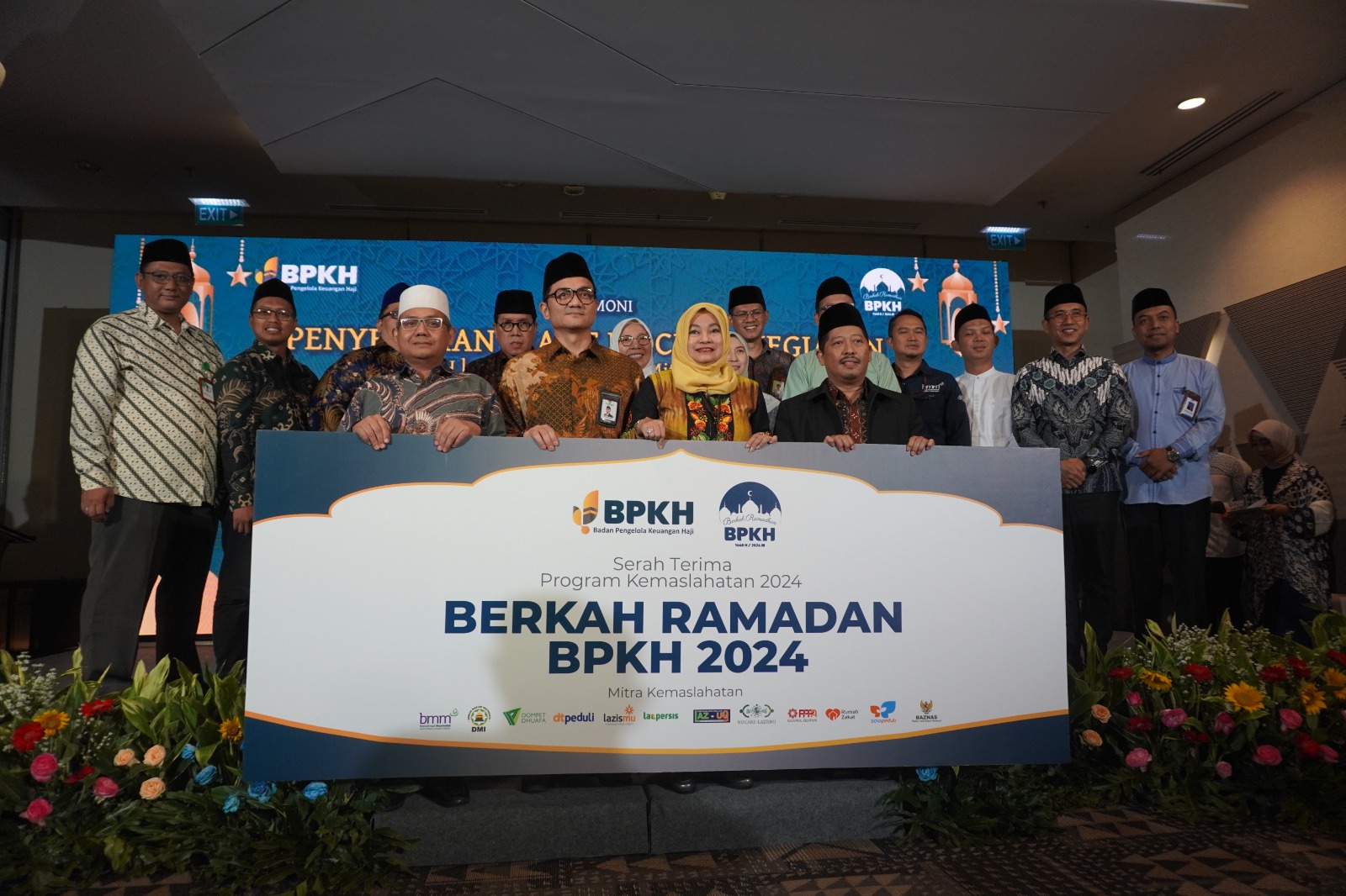 BERKAH RAMADAN BPKH DILUNCURKAN, LAZISMU SIAP SALURKAN RIBUAN AL-QUR'AN ... BERKAH RAMADAN BPKH DILUNCURKAN, LAZISMU SIAP SALURKAN RIBUAN AL-QUR'AN ...